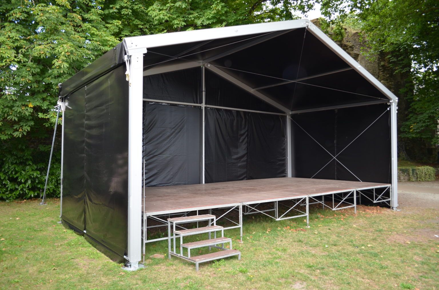 Stage Rental | Classic Tent & Party Rental in Boardman, OH